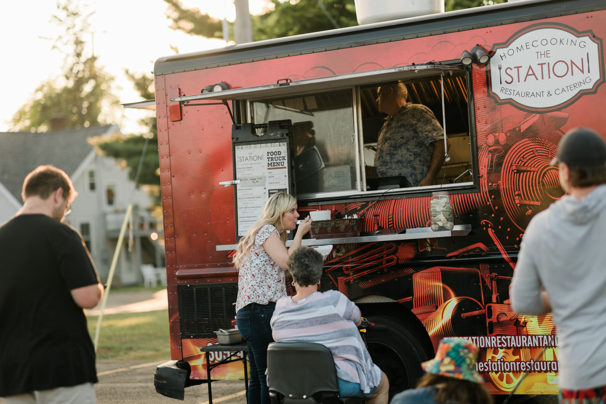 Food Trucks Near Me: 20+ Peoria Area Trucks to Try!